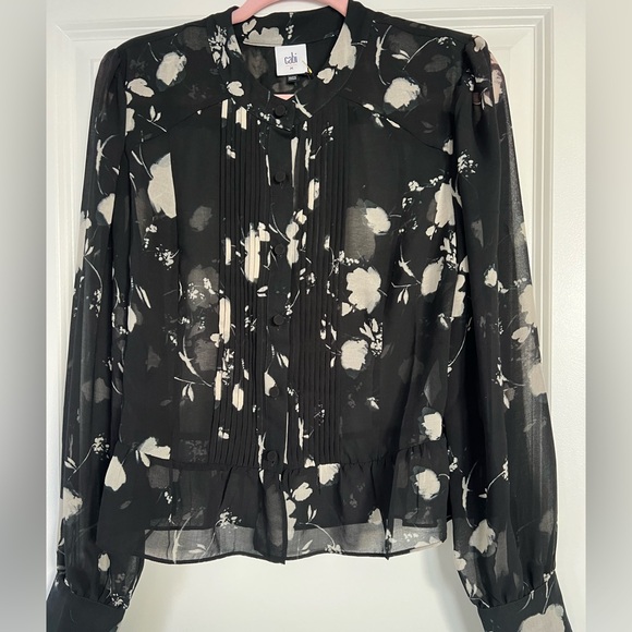CAbi | Tops | Cabi Silhouette Blouse 492 | Poshmark